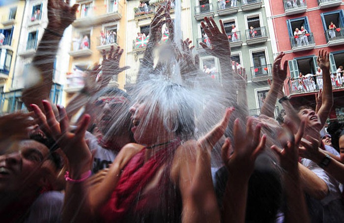 Festival of San Fermin 2010 in Pictures | Amusing Planet